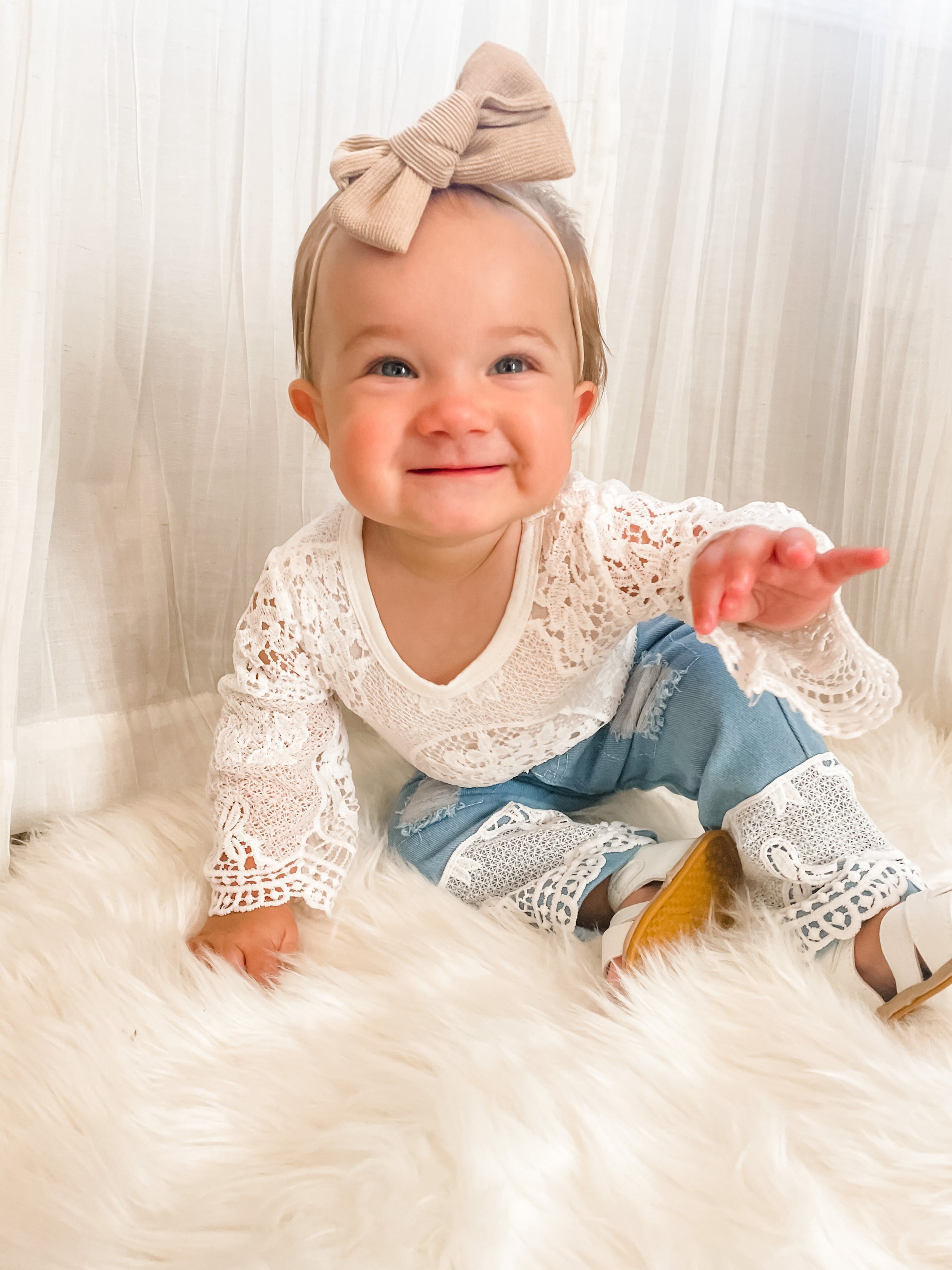 Jennifer Lace Romper and Jean Set – Abby Apples Boutique